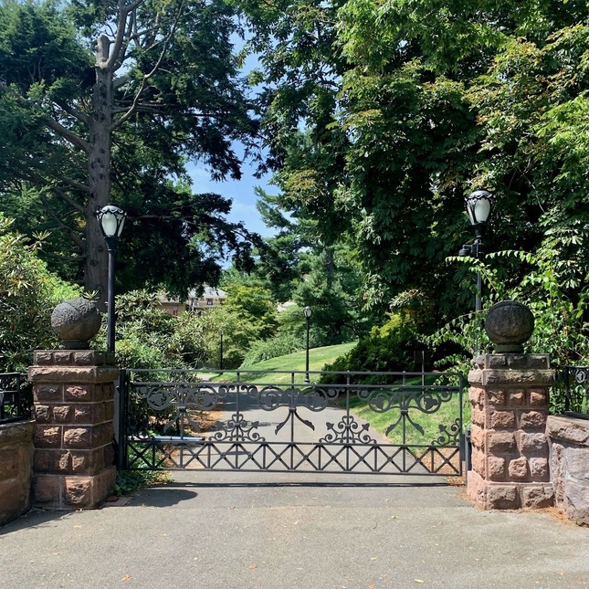 Mystery Monday: this gate's a keeper | Daily Snap | Yale Alumni Magazine