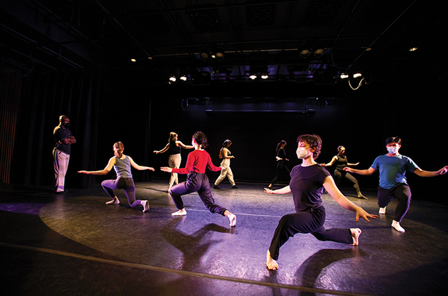 Spring dancing | Scene On Campus | Yale Alumni Magazine