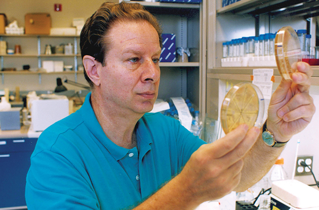 Sidney Altman, 1939-2022 | Milestones | Yale Alumni Magazine