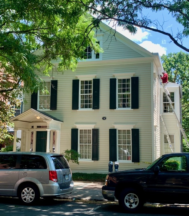 Painted Lizzie | Daily Snap | Yale Alumni Magazine