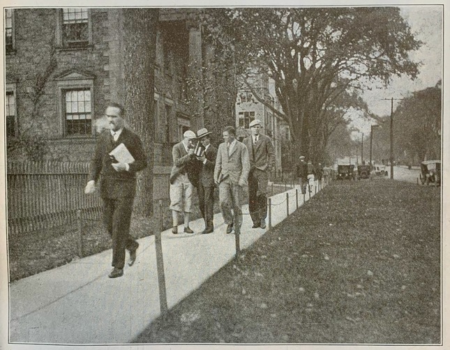 Throwback Thursday: walking the walk | Daily Snap | Yale Alumni Magazine
