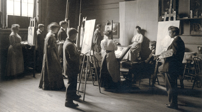 The first female students at Yale | Old Yale | Yale Alumni Magazine The first female students at Yale | Old Yale | Yale Alumni Magazine