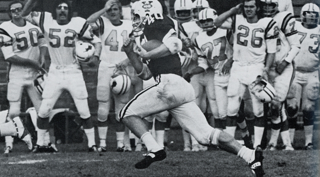 Fame catches up with Dick Jauron | Light & Verity | Yale Alumni Magazine