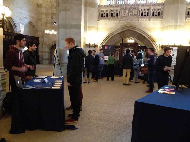 Yale and Harvard, hand in hand | Daily Snap | Yale Alumni Magazine